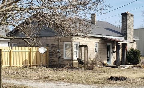 120 West St, Worthington, IN 47471 | 20 Photos | MLS #202210319 - Movoto