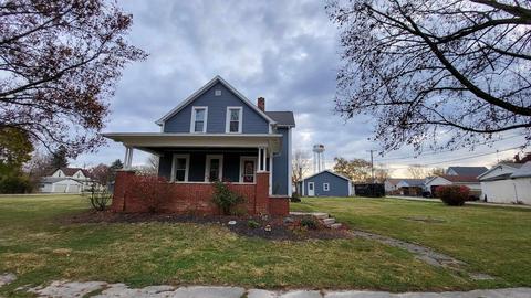 111 S Elm St, Mulberry, IN 46058 | 22 Photos | MLS #202245637 - Movoto