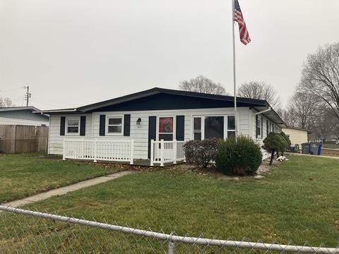 901 Maumee Dr, Kokomo, IN 46902 | 10 Photos | MLS #202249253 - Movoto