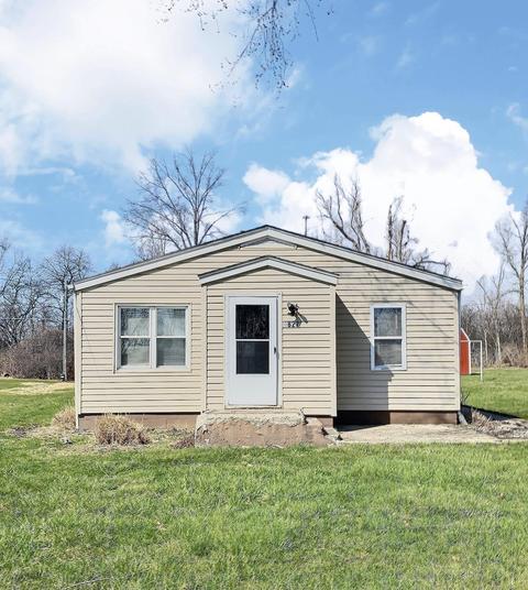 4827 Hatfield Rd, Fort Wayne, IN 46808 | 24 Photos | MLS #202310805 ...