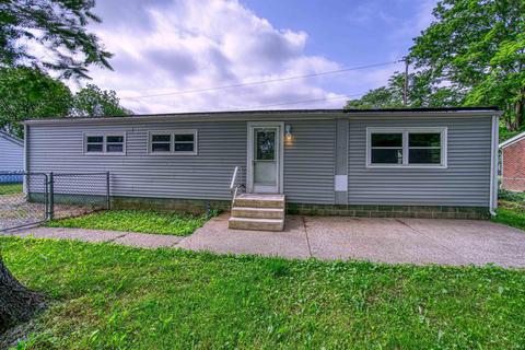 4406 Bernice Dr, Evansville, IN 47712 | 17 Photos | MLS #202316936 - Movoto