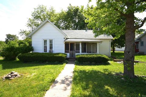 207 N Van Buren Ave, Fowler, IN 47944 | 30 Photos | MLS #202317679 - Movoto