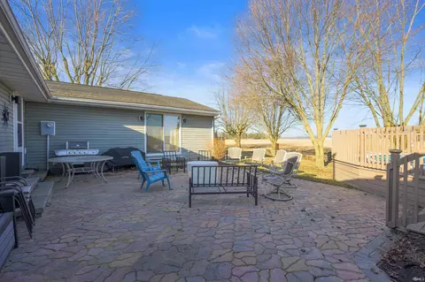 2756 W Highway 67, Portland, IN 47371 | 24 Photos - Movoto