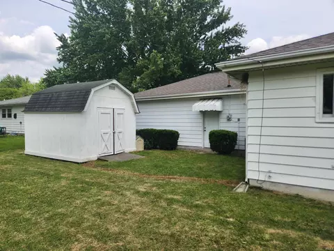 7104 Avalon Dr, Fort Wayne, IN 46819 | 30 Photos - Movoto