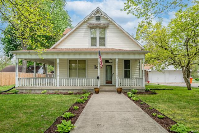 521 S Riverside Dr, Winamac, IN 46996 | MLS# 202516809 | 23 Photos - Movoto