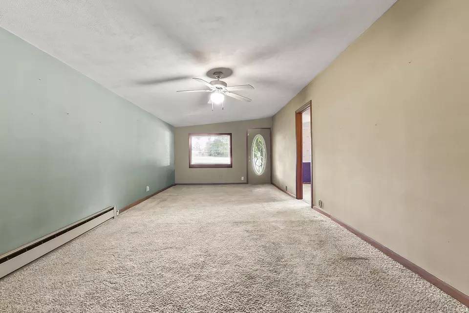 4896 S Scott St, Claypool, IN 46510 | MLS# 202538260 | 35 Photos - Movoto