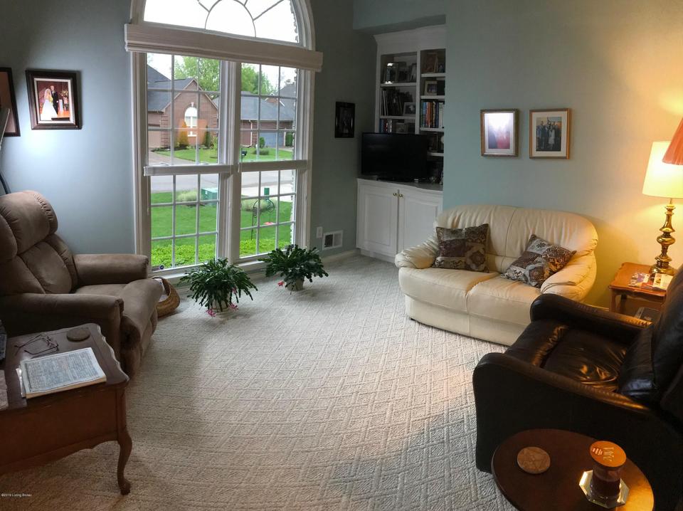 8019 Cedar Glen Ln, Louisville, KY 40291 | 26 Photos - Movoto