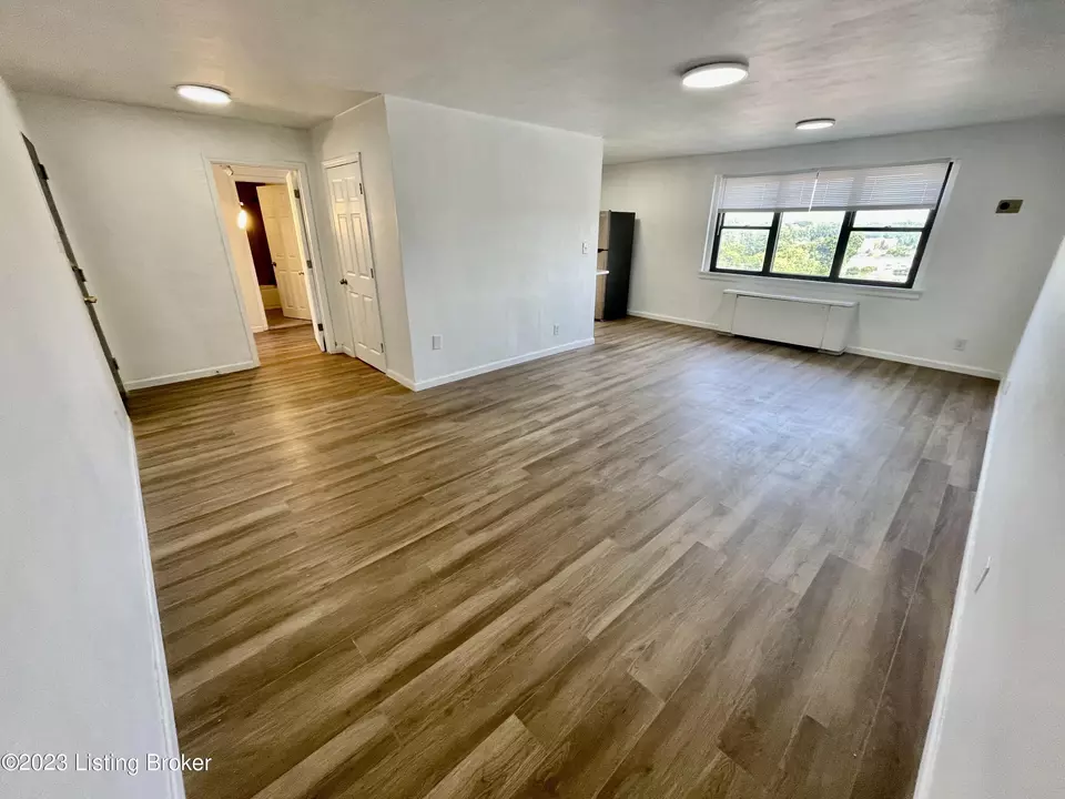 3320 Bardstown Rd #105, Louisville, KY 40218 | 10 Photos - Movoto