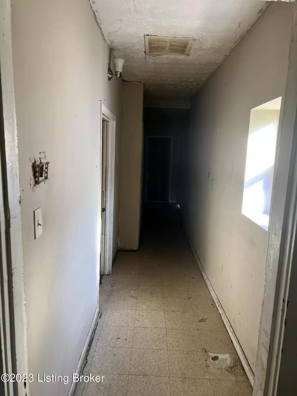 3019 Rowan St, Louisville, KY 40212 | 17 Photos - Movoto