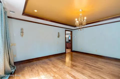 6601 Old Heady Rd, Louisville, KY 40299 | 80 Photos - Movoto