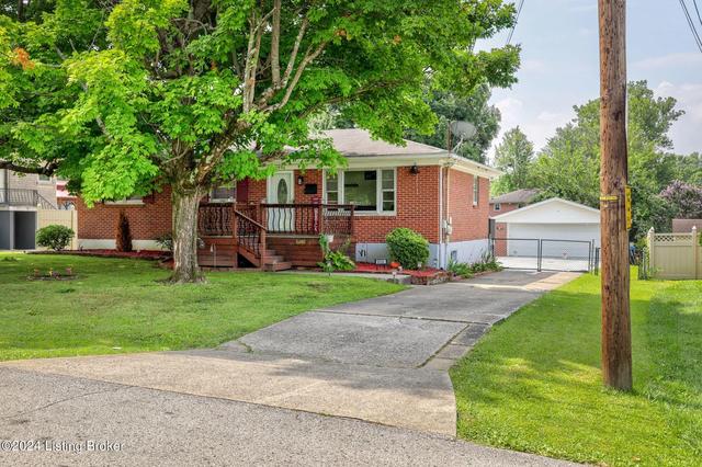 6002 Apex Dr, Louisville, KY 40219 | 47 Photos - Movoto