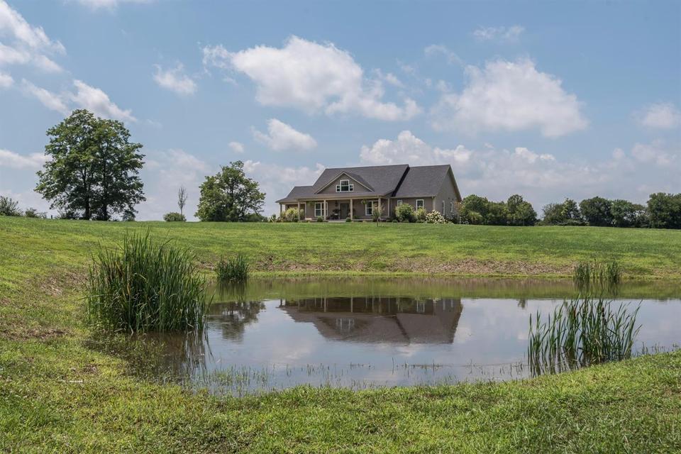 2395 Becknerville Rd, Winchester, KY 40391 | 54 Photos | MLS #1617526 ...