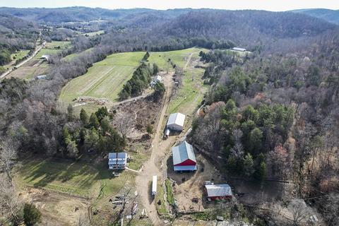 5370 S Fork Creek Rd, Liberty, KY 42539 | 44 Photos | MLS #23004189 ...