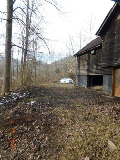 87 Kildav Loop, Evarts, KY 40828 - Movoto.com