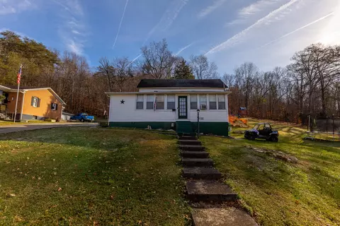 Irvine, KY Real Estate & Homes For Sale - Movoto