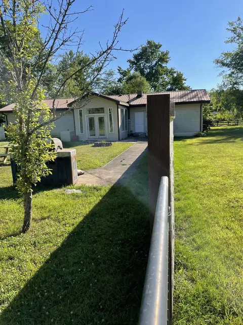 1331 Old Barbourville Rd, Corbin, KY 40701 | 31 Photos - Movoto