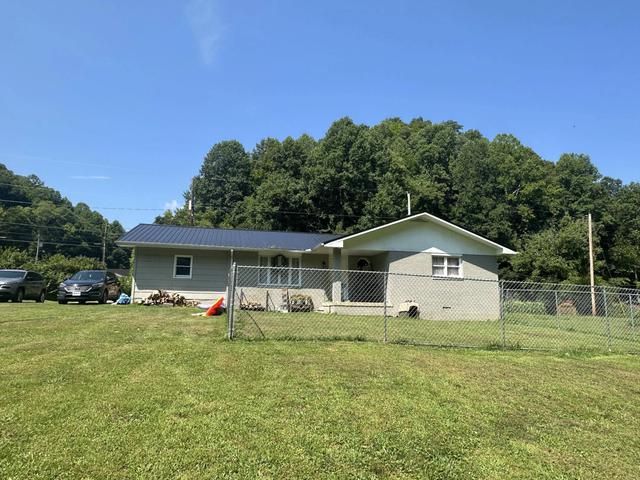 112 Molly Cabin Br Rd, Martin, KY 41649 | 18 Photos - Movoto
