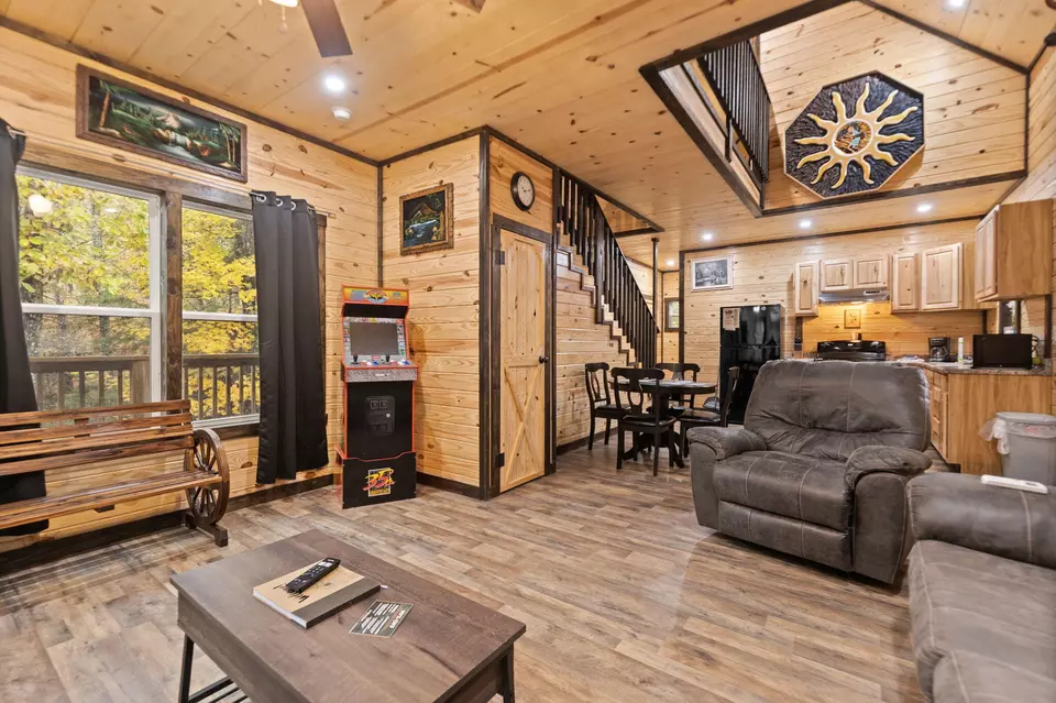 748 Village Dr, Campton, KY 41301 | MLS# 25001246 | 40 Photos - Movoto