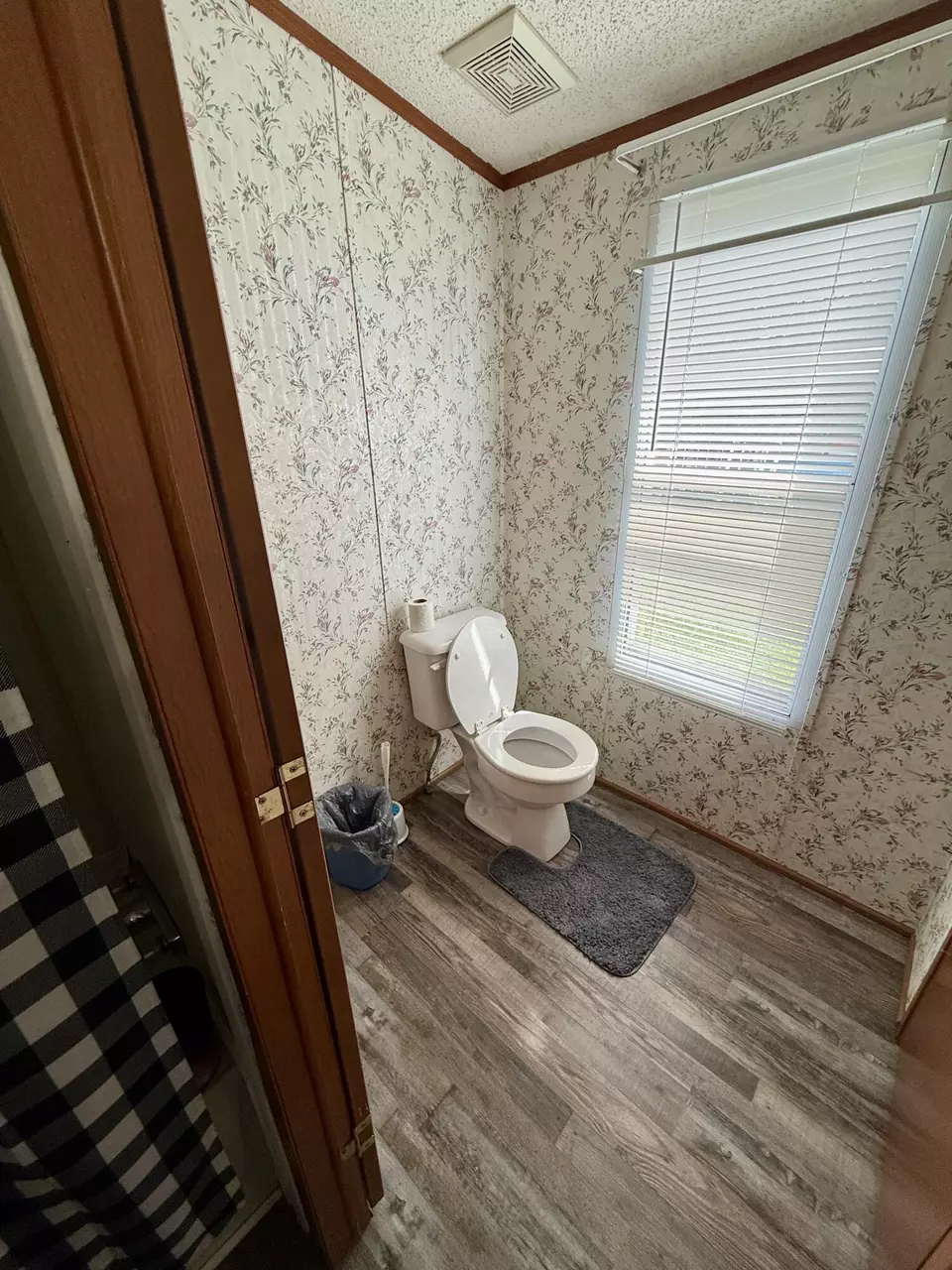 8040 Somerset Rd, London, KY 40741 | MLS# 25011292 | 8 Photos - Movoto