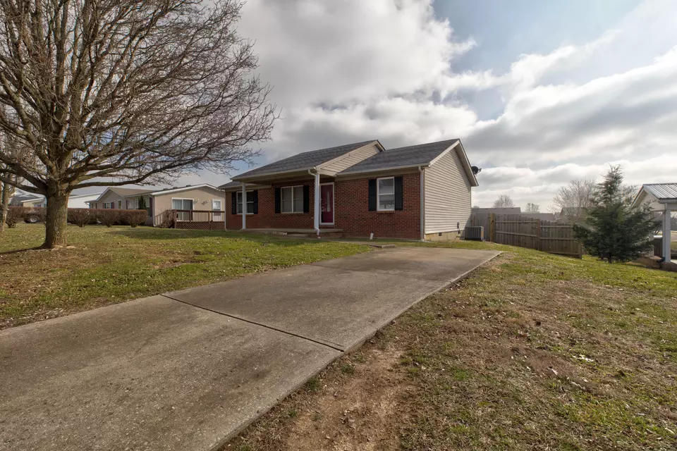 108 Derby Dr, Mount Sterling, KY 40353 | MLS# 26000582 | 26 Photos - Movoto