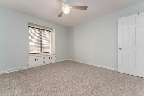 4413 Old Hartford Rd, Owensboro, KY 42303 | 46 Photos - Movoto