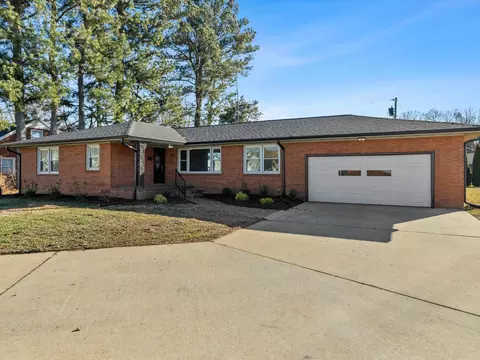2252 York St S, Owensboro, KY 42301 | MLS# 93413 | 39 Photos - Movoto