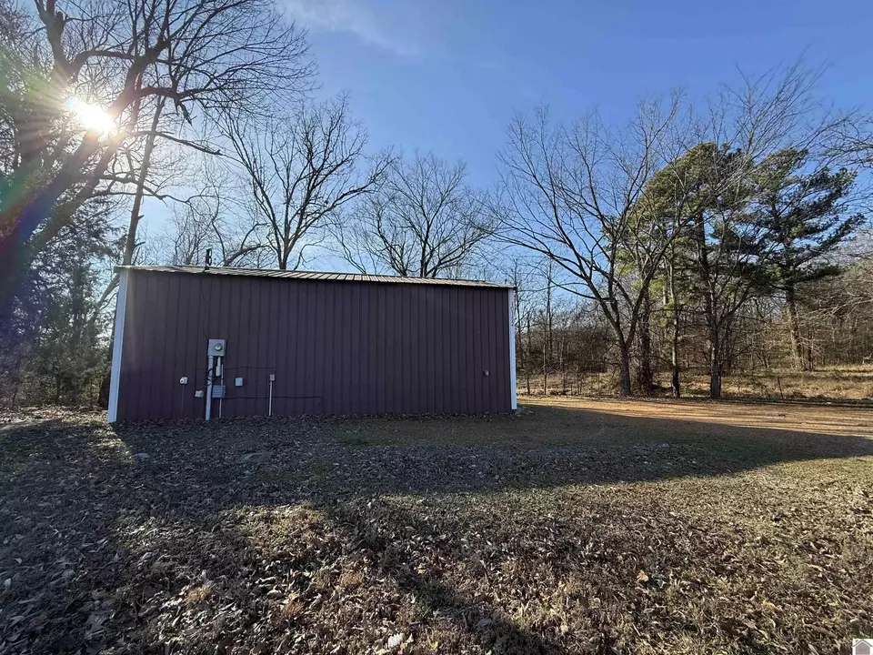 10152 Us Hwy 68 E, Benton, KY 42025 | MLS# 135174 | 20 Photos - Movoto