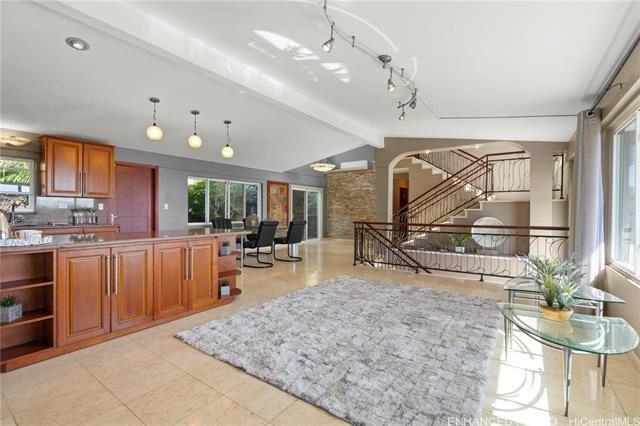 1268 Laukahi St, Honolulu, HI 96821 | 25 Photos - Movoto