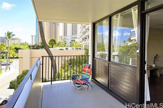 425 Ena Rd #B408, Honolulu, HI 96815 | 24 Photos - Movoto