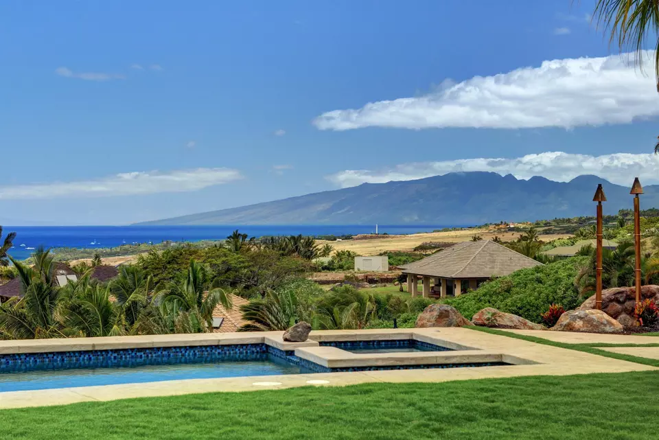 205 Pua Niu Way UNIT A, Lahaina, HI 96761 | MLS# 404183 | 47 Photos ...