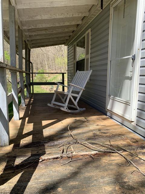 2758 Church Fork Rd, Hundred, WV 26575 | 14 Photos | MLS #10144441 - Movoto