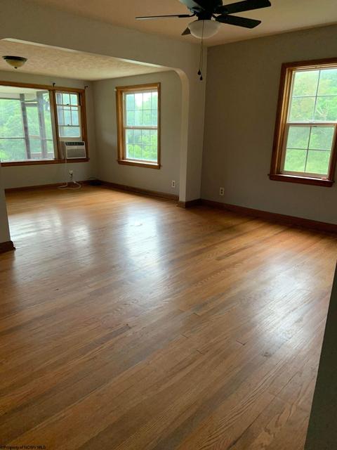 18 Riley Hts, Buckhannon, WV 26201 | 23 Photos | MLS #10144855 - Movoto