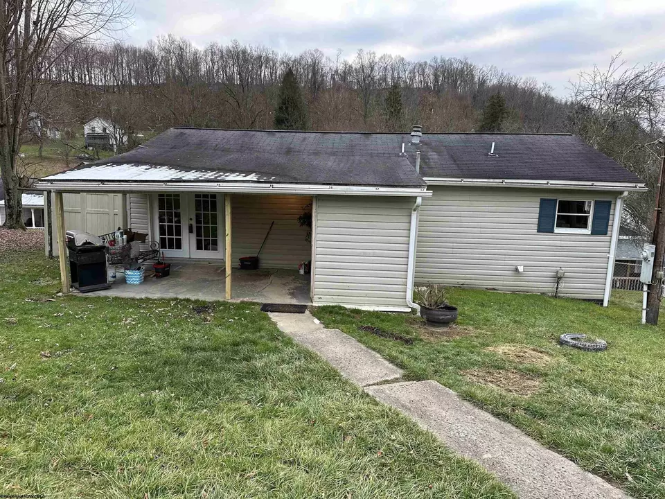 1032 Parkview Addition Addition #27 1/2 CHESTNUT STREET, Idamay, WV ...