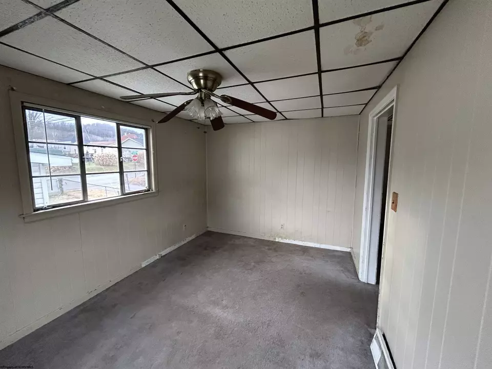 203 Indiana Ave, Nutter Fort, WV 26301 | MLS# 10162927 | 20 Photos - Movoto