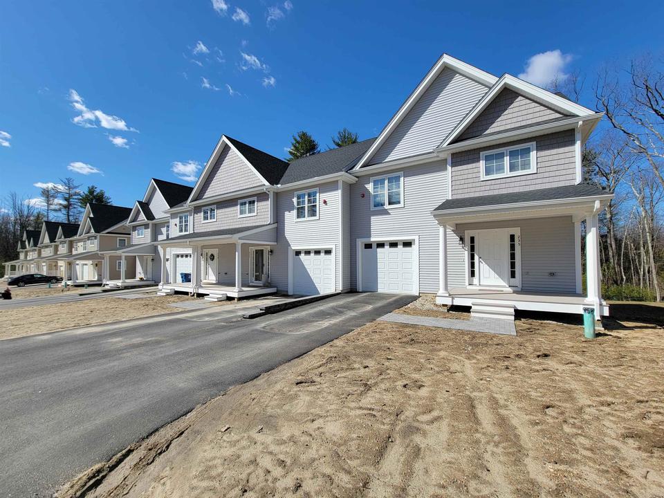 238 Woodview Way, Manchester, NH 03102 | 39 Photos | MLS #4905754 - Movoto