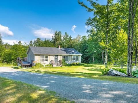 104 Old Partridge Lake Rd, Littleton, NH 03561 - Movoto.com