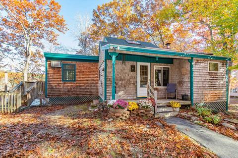 42 Brewster Rd, Londonderry, NH 03053 | MLS #4935201 - Movoto