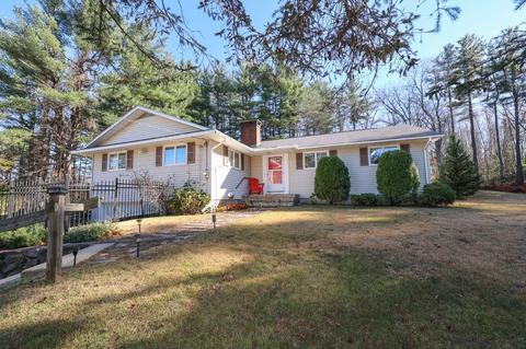 22 Benton Rd, Hooksett, NH 03106 | 37 Photos | MLS #4936595 - Movoto