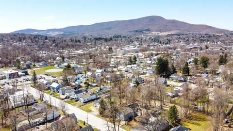 107 Charles St, Bennington, VT 05201 | 18 Photos - Movoto