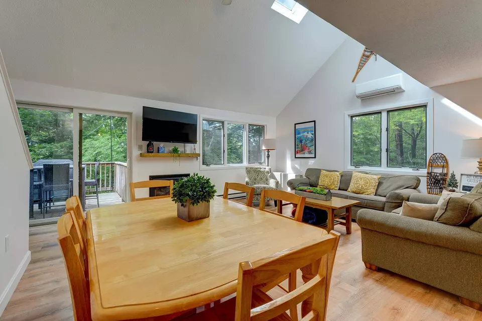 326 Crown Ridge Rd #17, Conway, NH 03860 | 30 Photos - Movoto