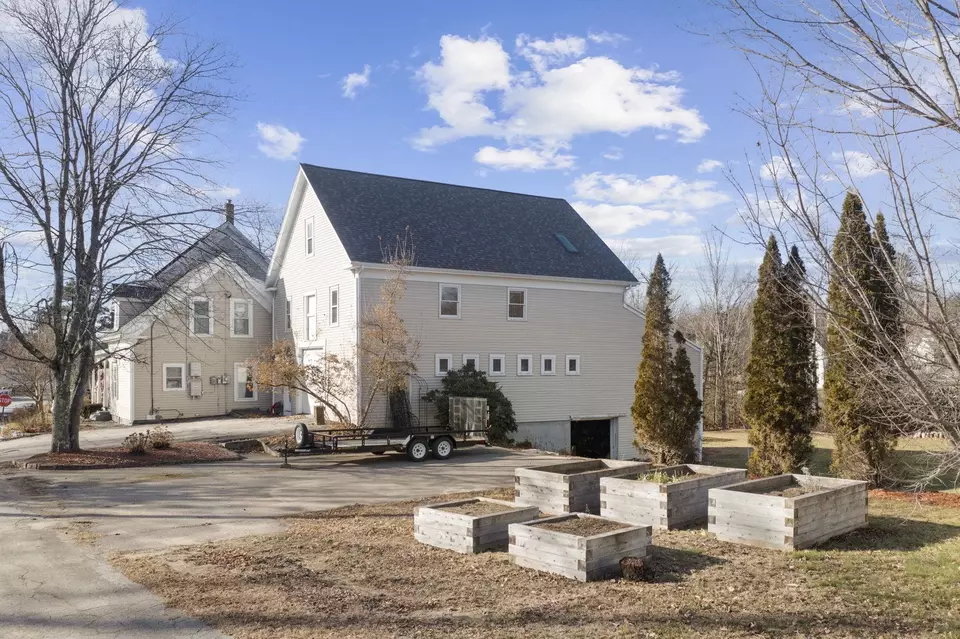 46 Civic St, Farmington, NH 03835 | 36 Photos - Movoto