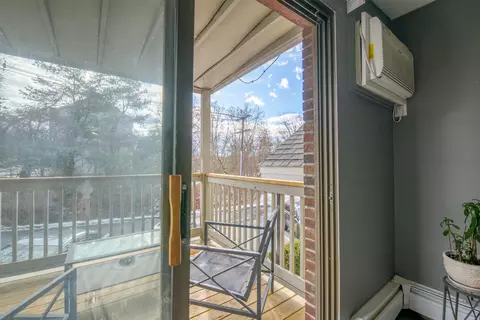 35 Andrew St, Manchester, NH 03104 | 37 Photos - Movoto