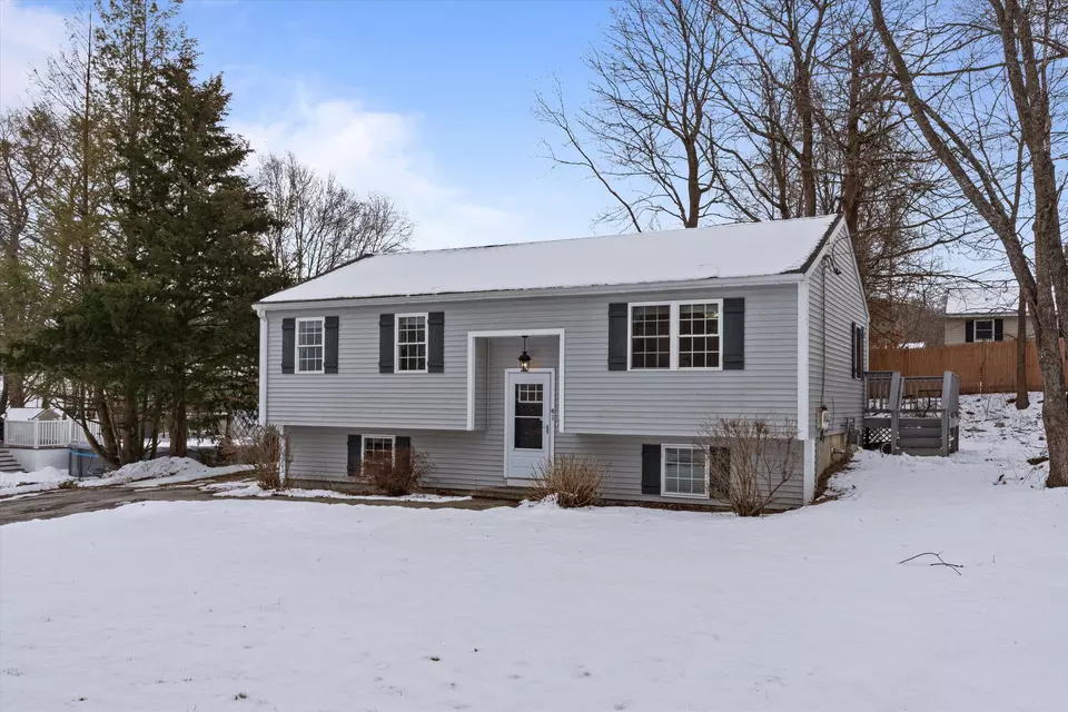 41 Pine Hill Ave, Goffstown, NH 03045 | 40 Photos - Movoto