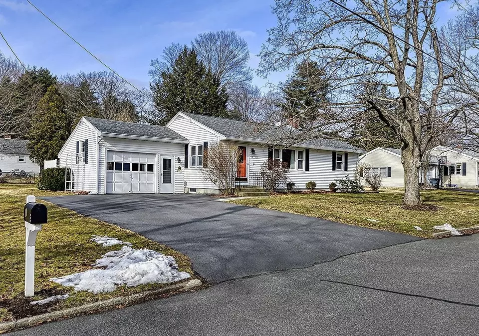 16 Westlund Ave, Keene, NH 03431 | 34 Photos - Movoto