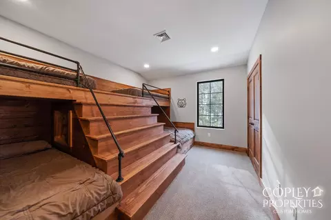 179 S Peak Rd, Lincoln, NH 03251 | 37 Photos - Movoto