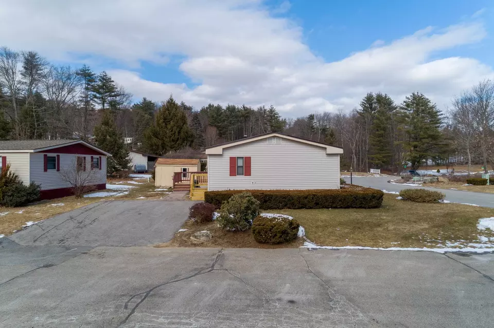 66 Partridge Ln, Goffstown, NH 03045 | 40 Photos - Movoto