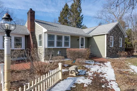 18 Old Coach Rd, Kingston, NH 03848 | 33 Photos - Movoto