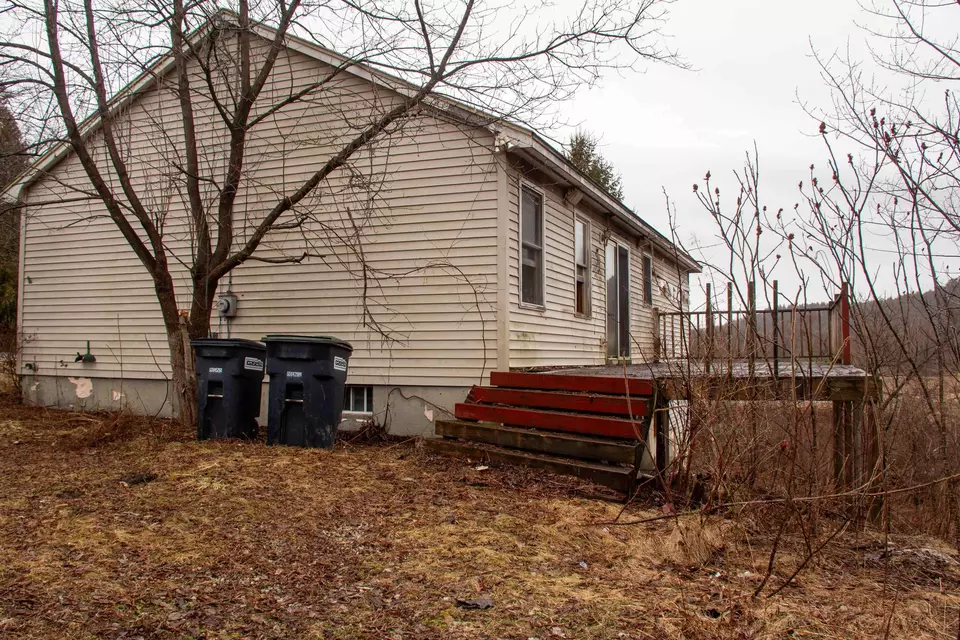 2544 West St, Proctor, VT 05765 | 16 Photos - Movoto