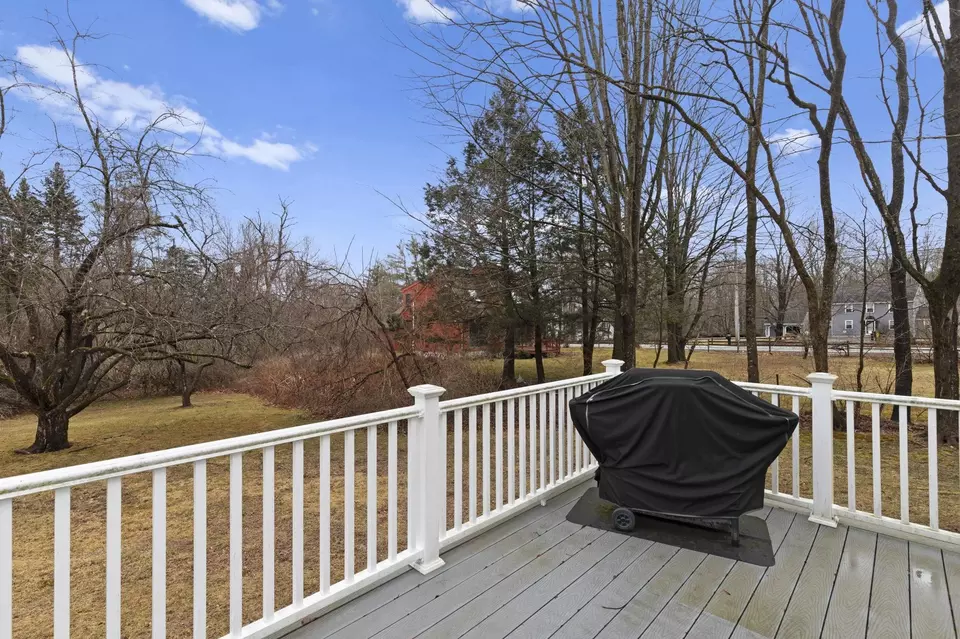 58 Tuttle Ln, Dover, NH 03820 | 40 Photos - Movoto