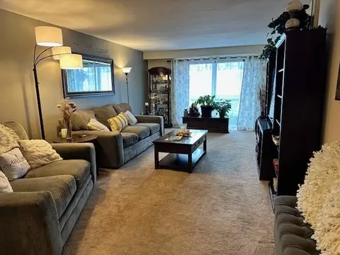 39 Spit Brook Rd #34, Nashua, NH 03060 | 40 Photos - Movoto